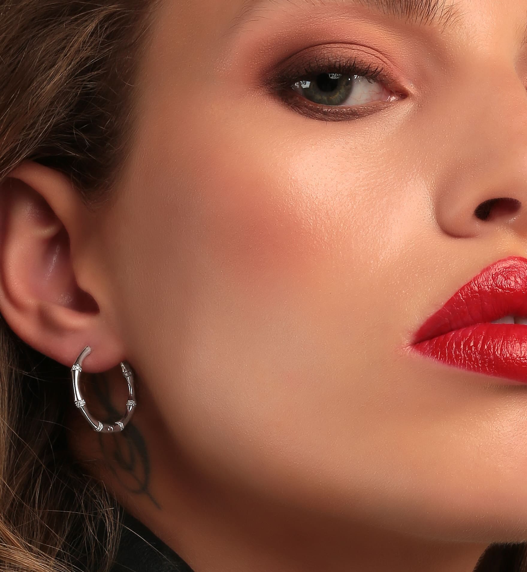 ECOM Model Shoot - Shapes Defined